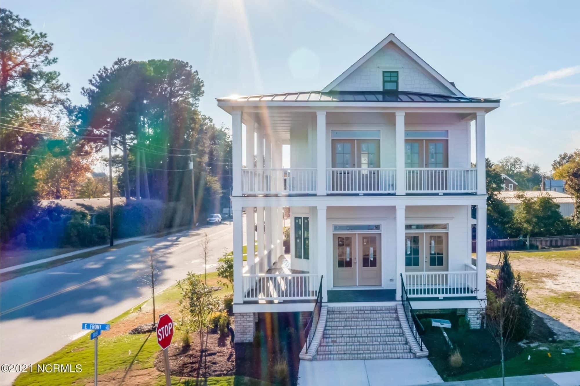Charleston House Plan - 3-Bed, 2.5-Bath, 2,298 SF